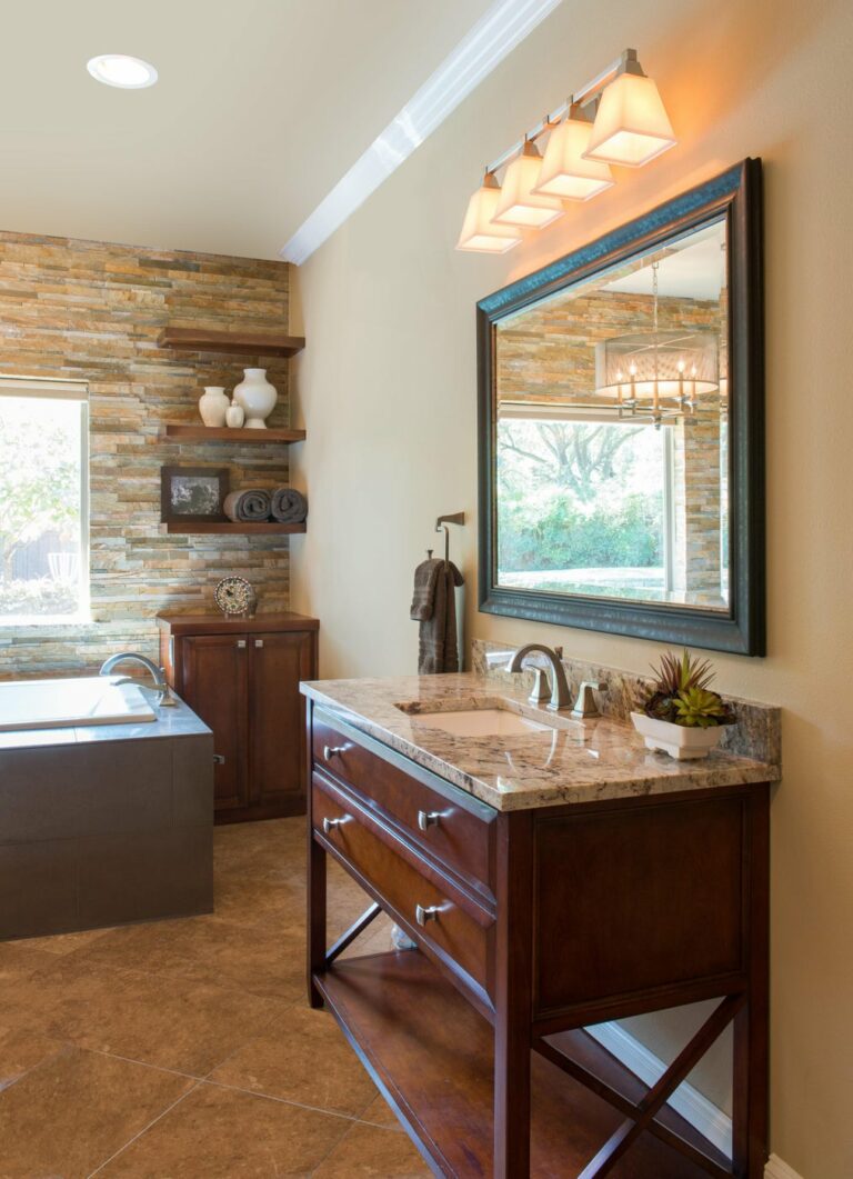 40 Bathrooms with Mixed Tile Designs - Chairish Blog