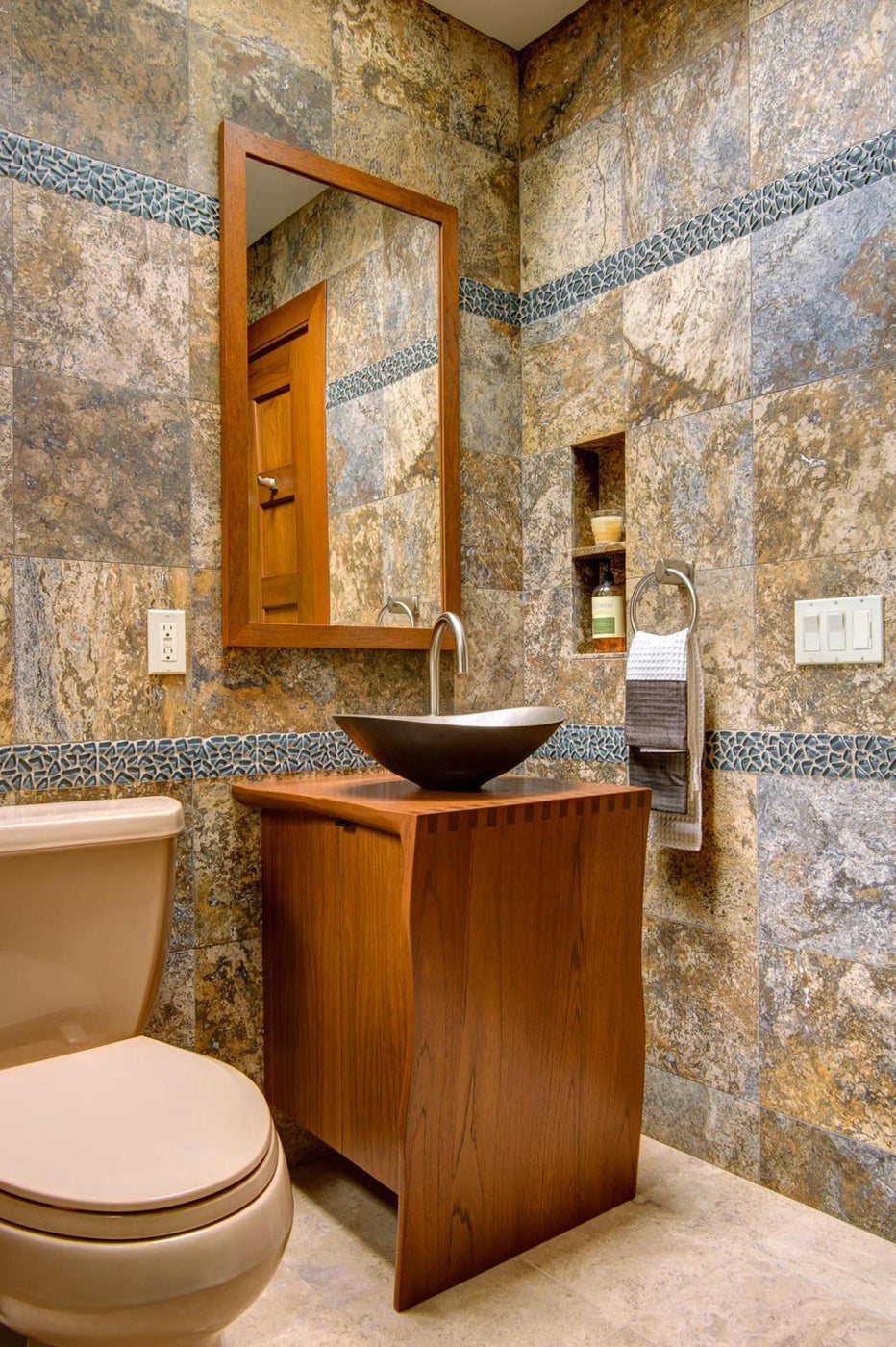 40 Bathrooms with Mixed Tile Designs - Chairish Blog