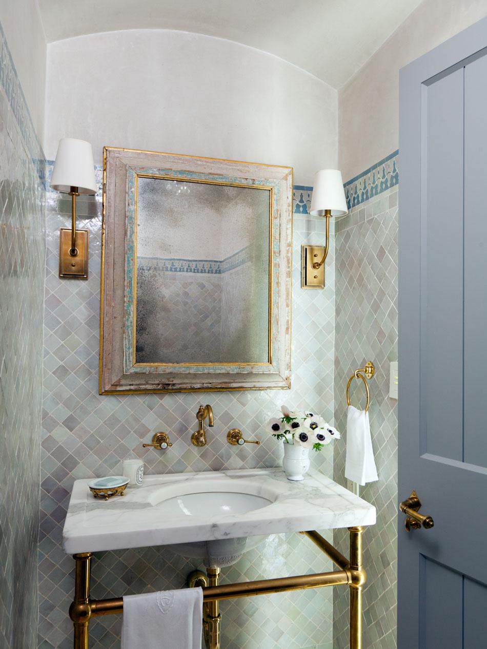 40 Bathrooms with Mixed Tile Designs - Chairish Blog