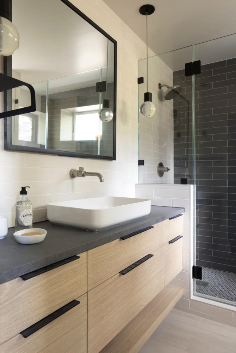 40 Bathrooms with Mixed Tile Designs - Chairish Blog