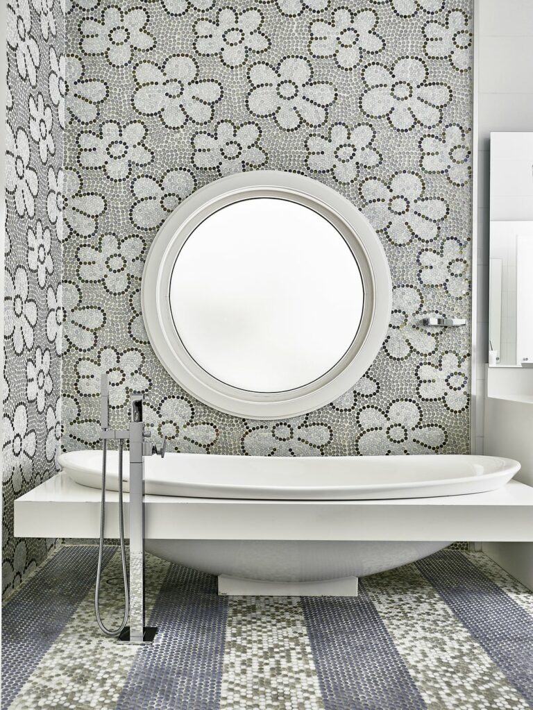 40 Bathrooms with Mixed Tile Designs - Chairish Blog