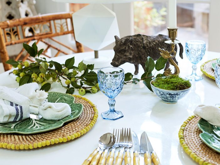 Chic Spring Tablescapes To Inspire Your Next Fête!
