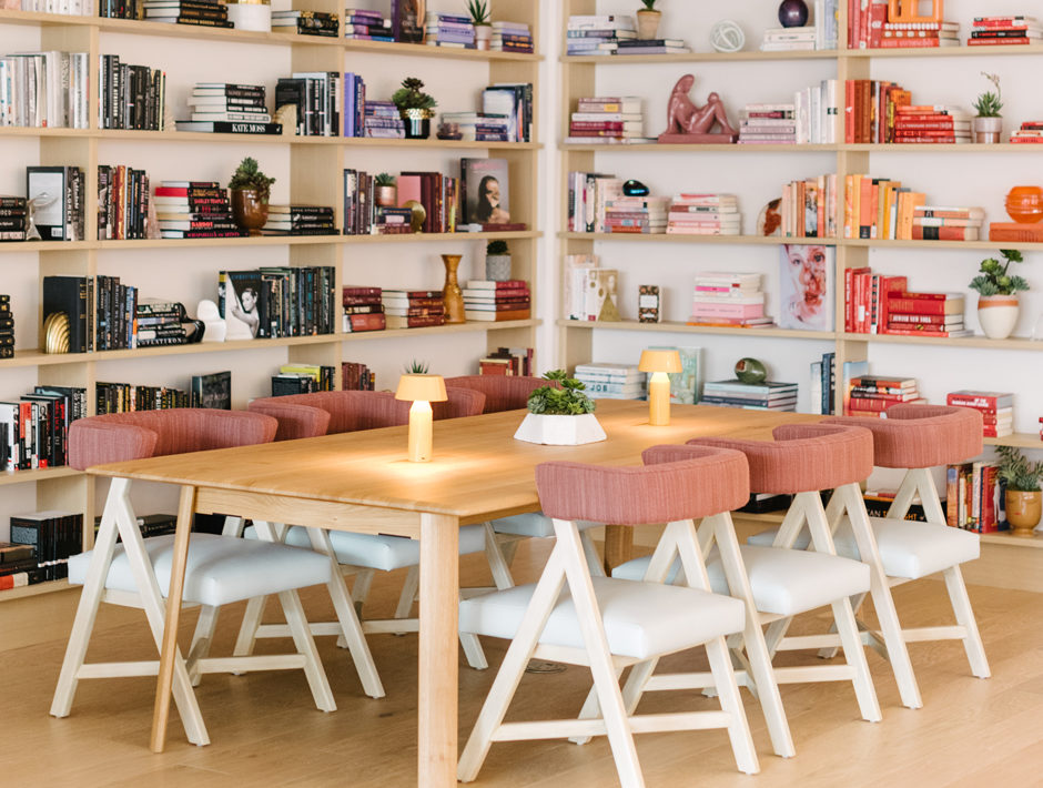 The Wing Chicago Shows Us How to Tee Up a Mega Inspiring Workspace