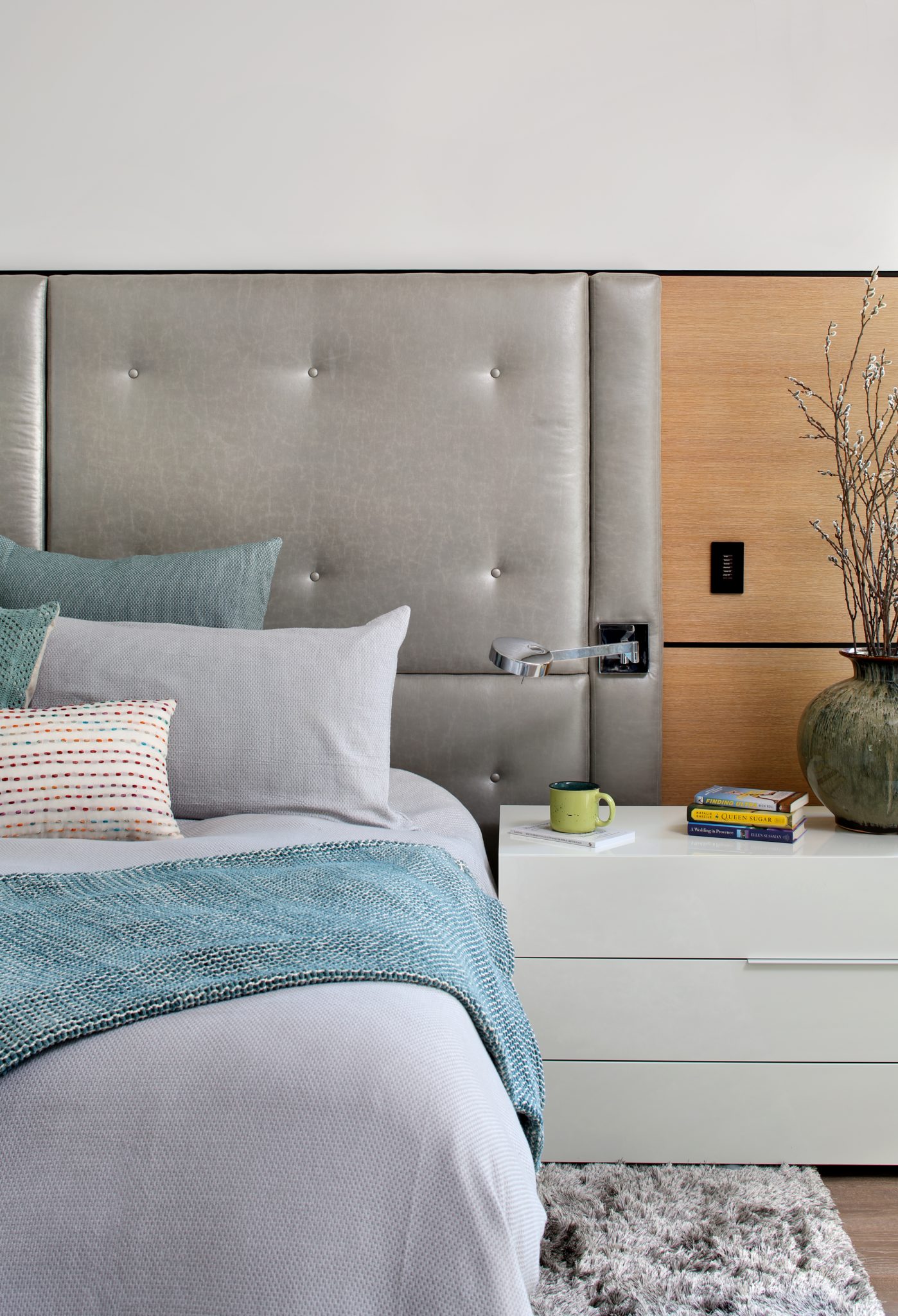 Stylish Bedrooms with Oversized Headboards - Chairish Blog