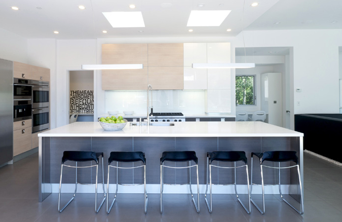 30 Kitchens with Large Center Islands - Chairish Blog