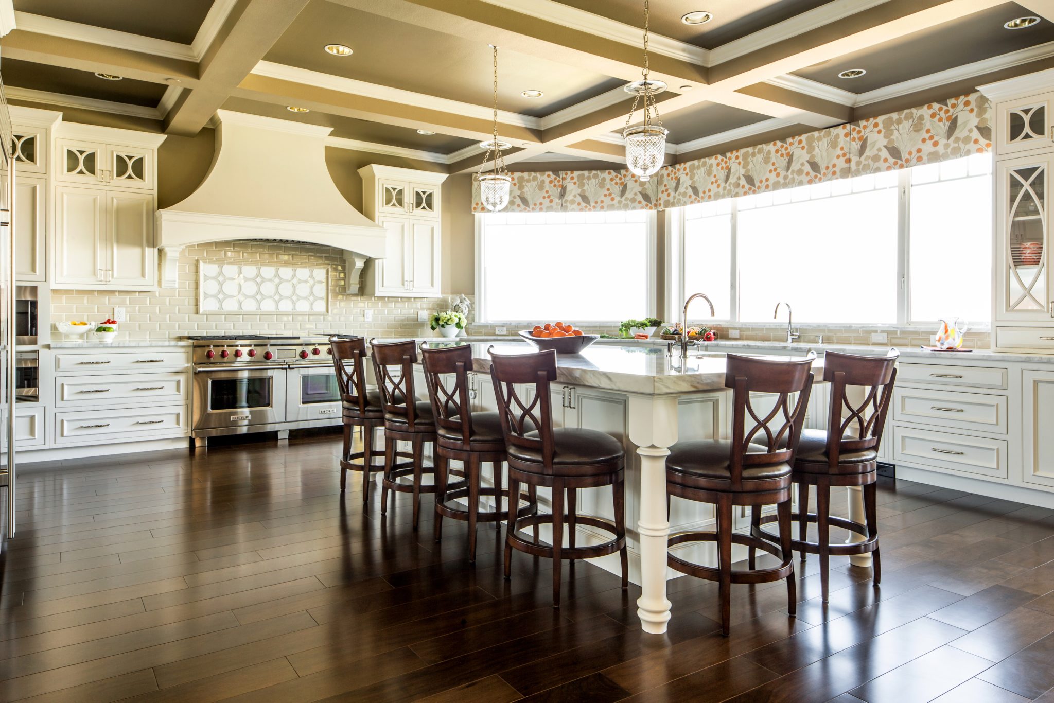 30 Kitchens with Large Center Islands - Chairish Blog