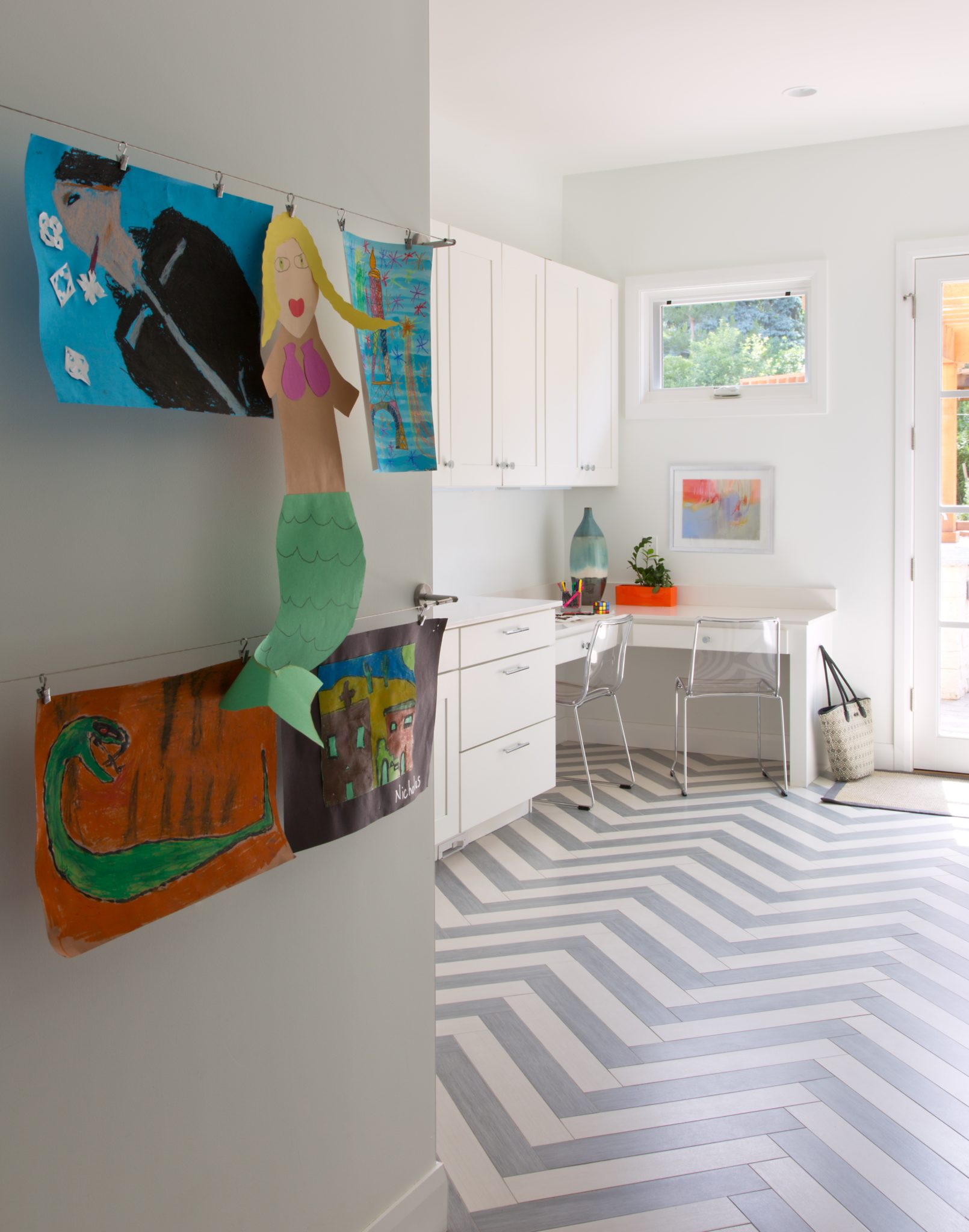 25 Beautiful Spaces Featuring Chevron Patterns - Chairish Blog