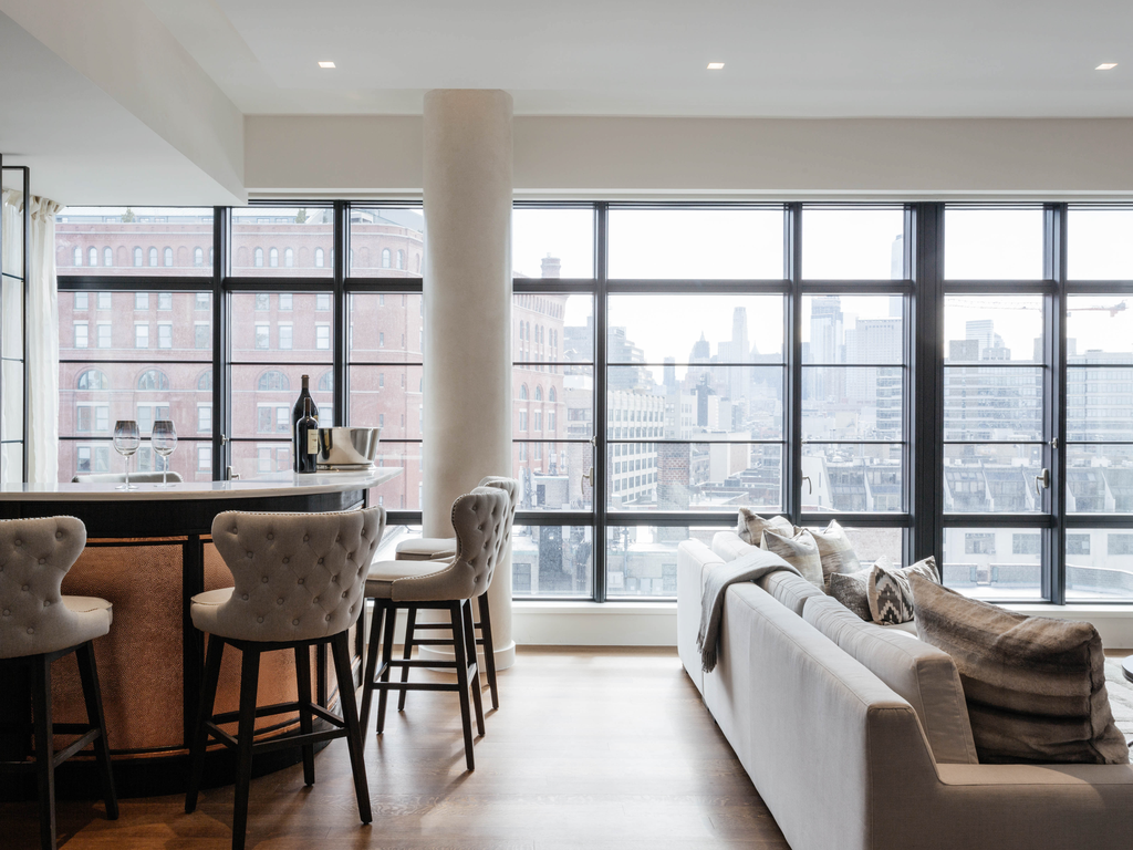 30 Spaces Designed Around Spectacular City Views - Chairish Blog