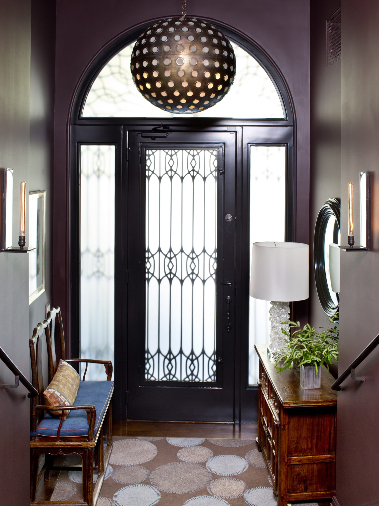 33 Entryways with Dramatic Lighting - Chairish Blog