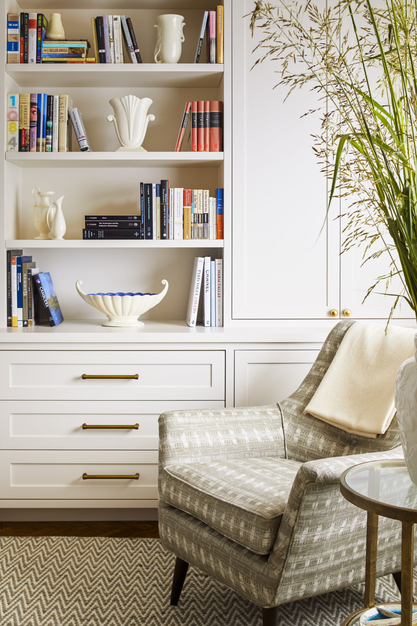 Designers’ Favorite Shelf Styling Ideas - Chairish Blog