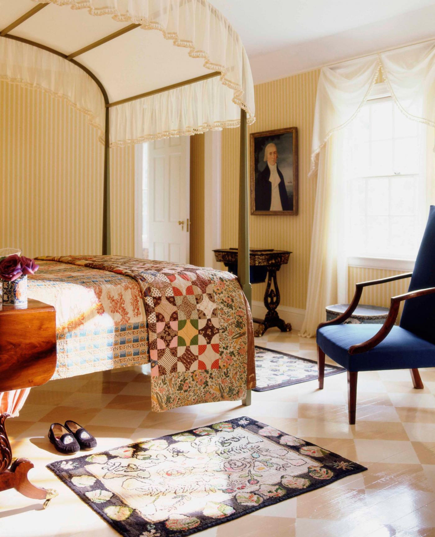 How to Style Canopy Bed Curtains - Chairish Blog