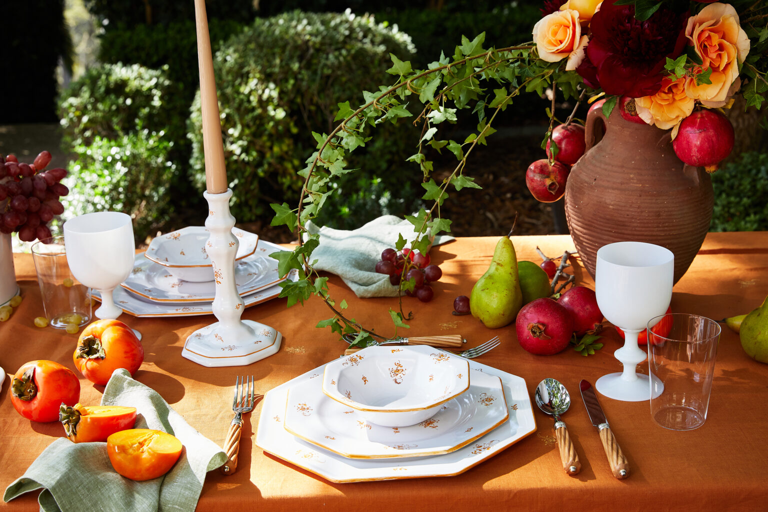 Setting a Stellar Table with Zoë de Givenchy - Chairish Blog