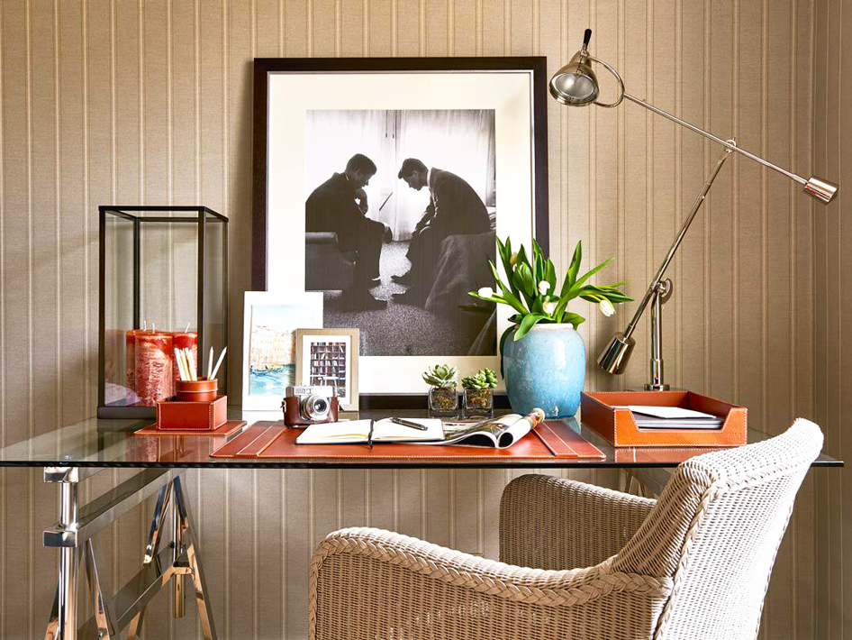 How to Use Desk Accessories Without Creating Clutter - Chairish Blog