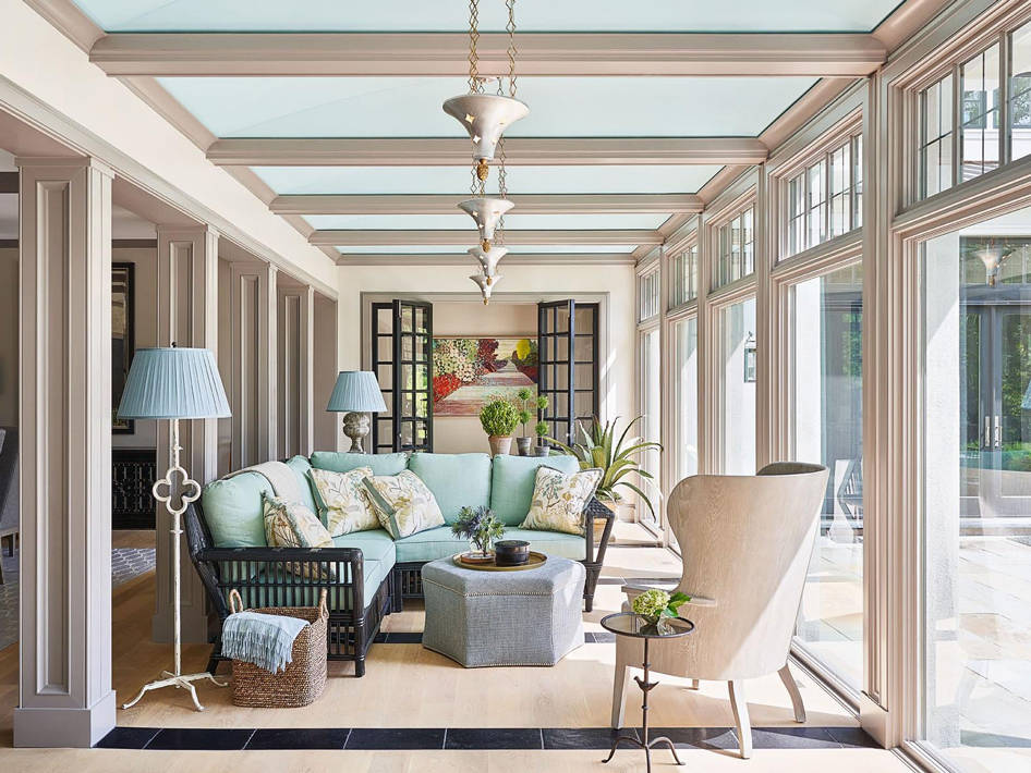How to Decorate Your Sun Room Using Sophisticated Decor