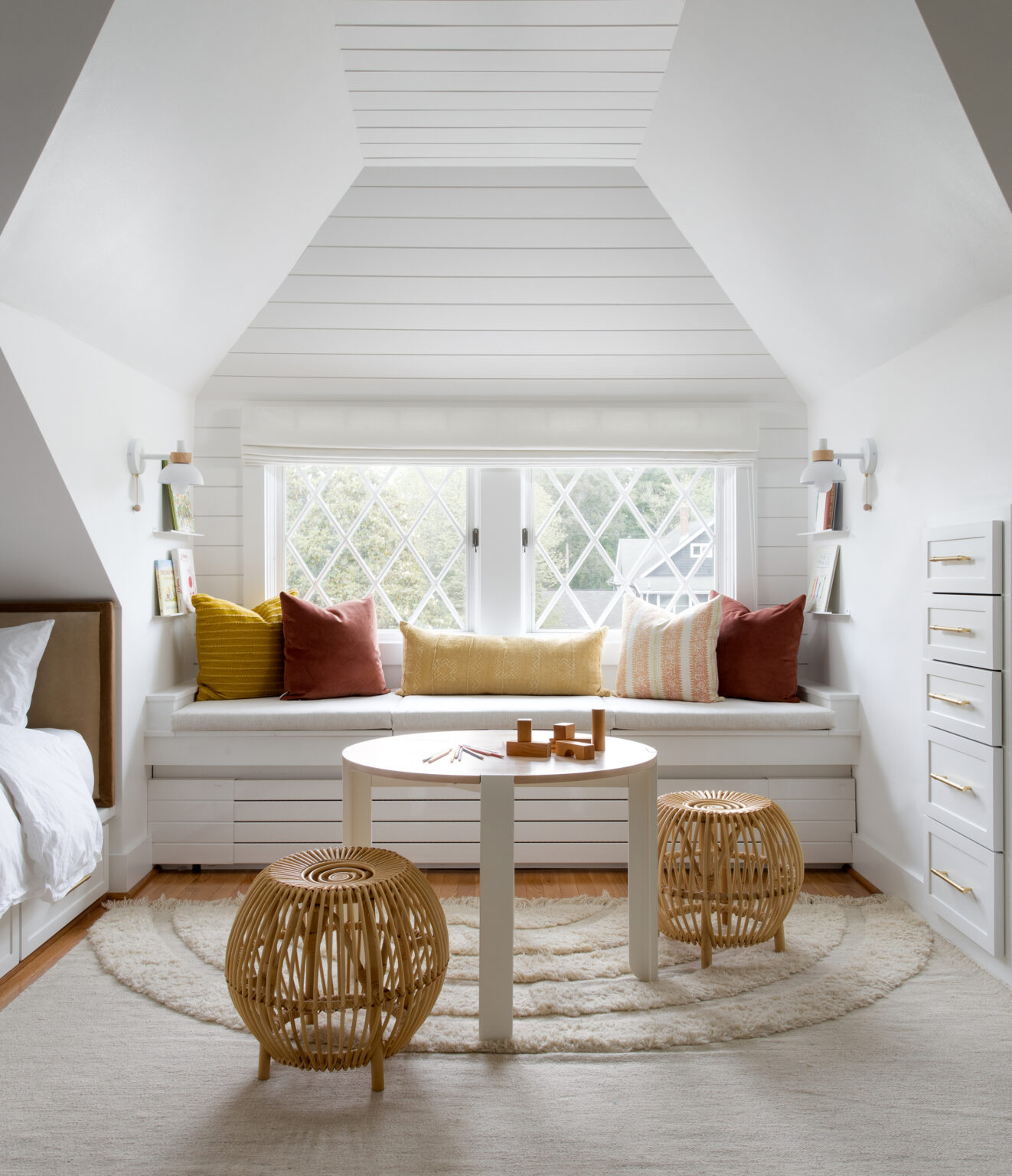 The New Neutrals with Laura Hodges - Chairish Blog
