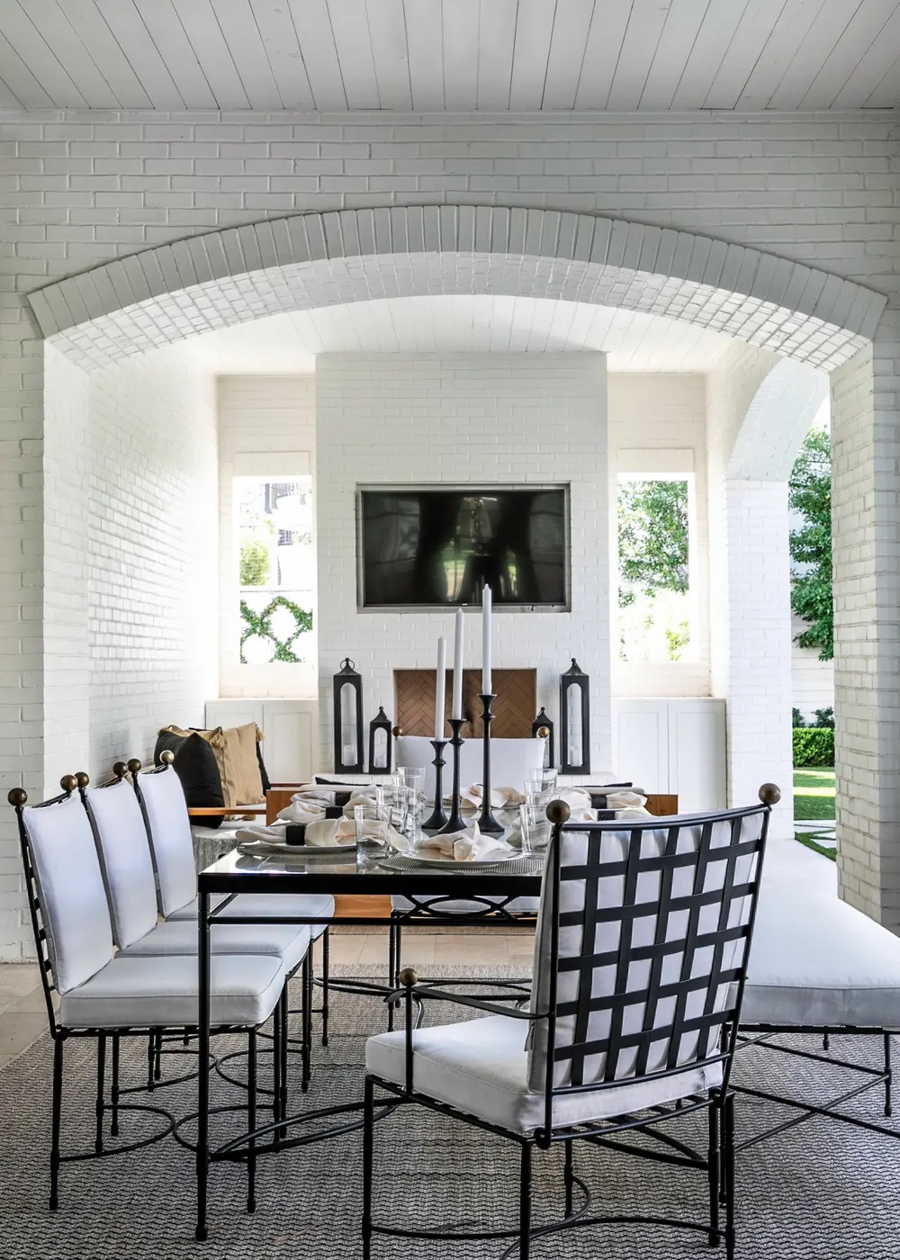 What Table Works Best for the Patio? - Chairish Blog