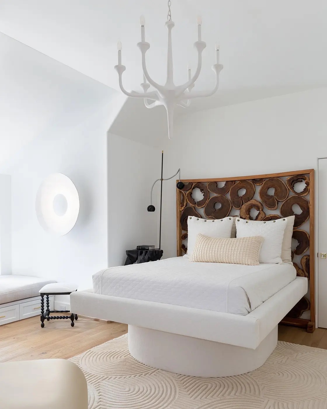 Your Essential Guide to Earth Tone Decorating - Chairish Blog