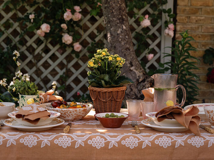 Louise Roe’s English Entertaining Tips - Chairish Blog