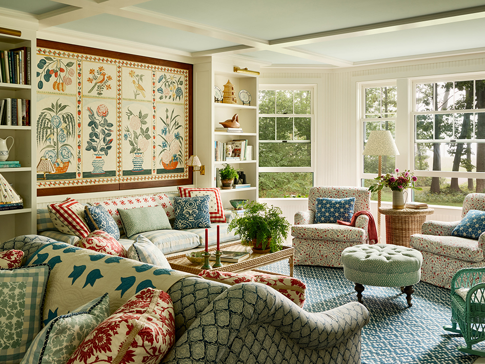 Lilse McKenna’s Summer-House Style - Chairish Blog
